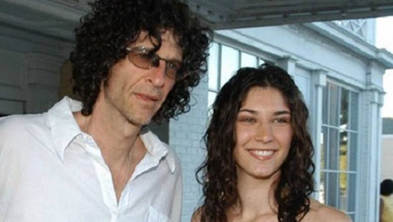 16 Little Known Facts About Howard Stern's Daughters | TheThings | Tea Band