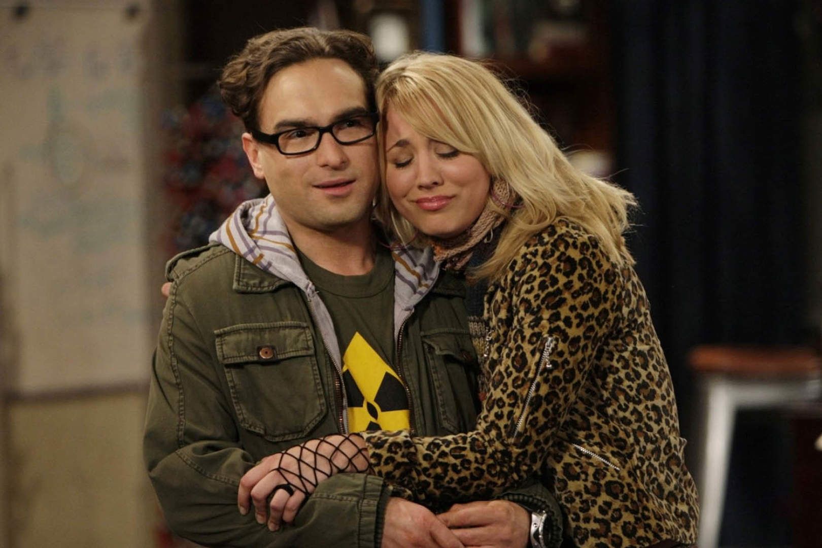 Kaley Cuoco Blamed Johnny Galecki For Leaving Her Out When The Big Bang ...