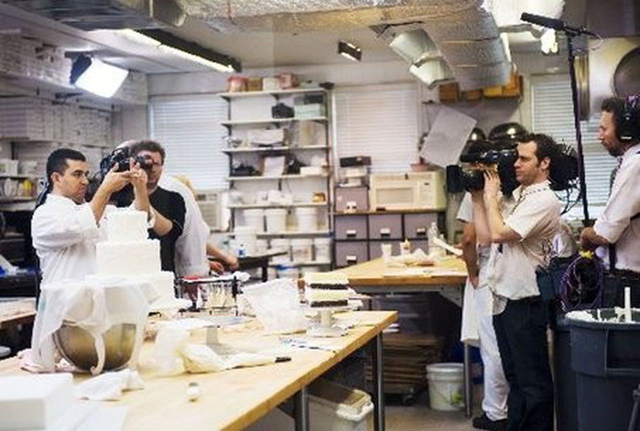 15 Surprising Facts From The Set Of TLC's Cake Boss