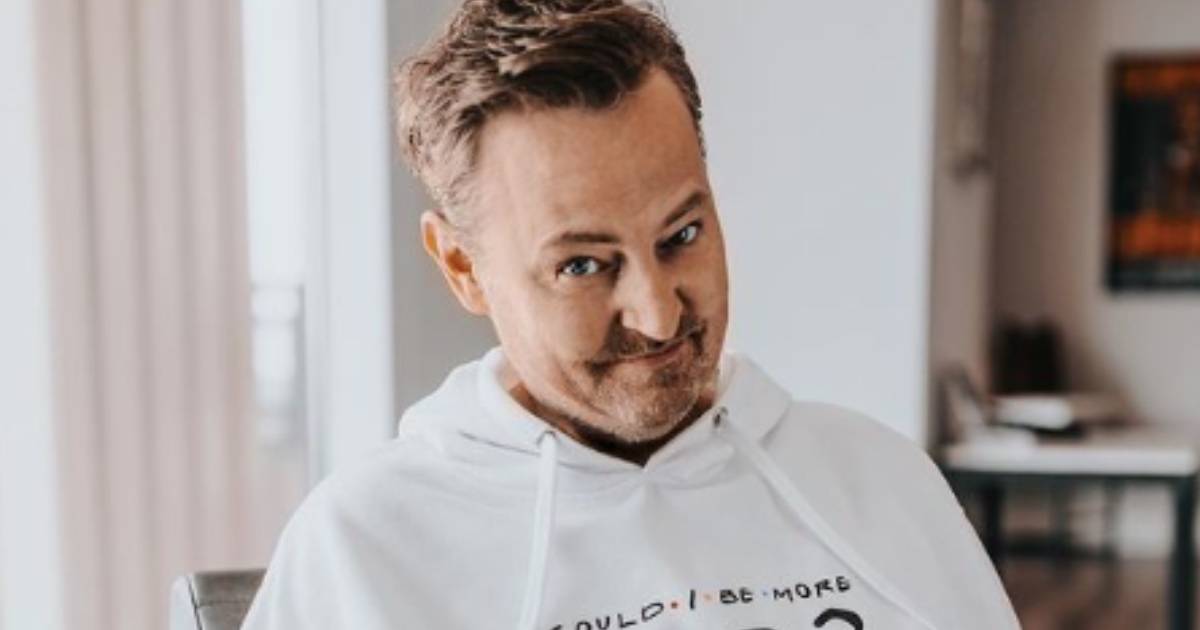 This Is How Matthew Perry Ended Up With A Short Middle Finger