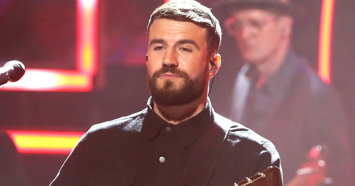 Country Singer Sam Hunt Gets Eggs From His Own Chicken Coop