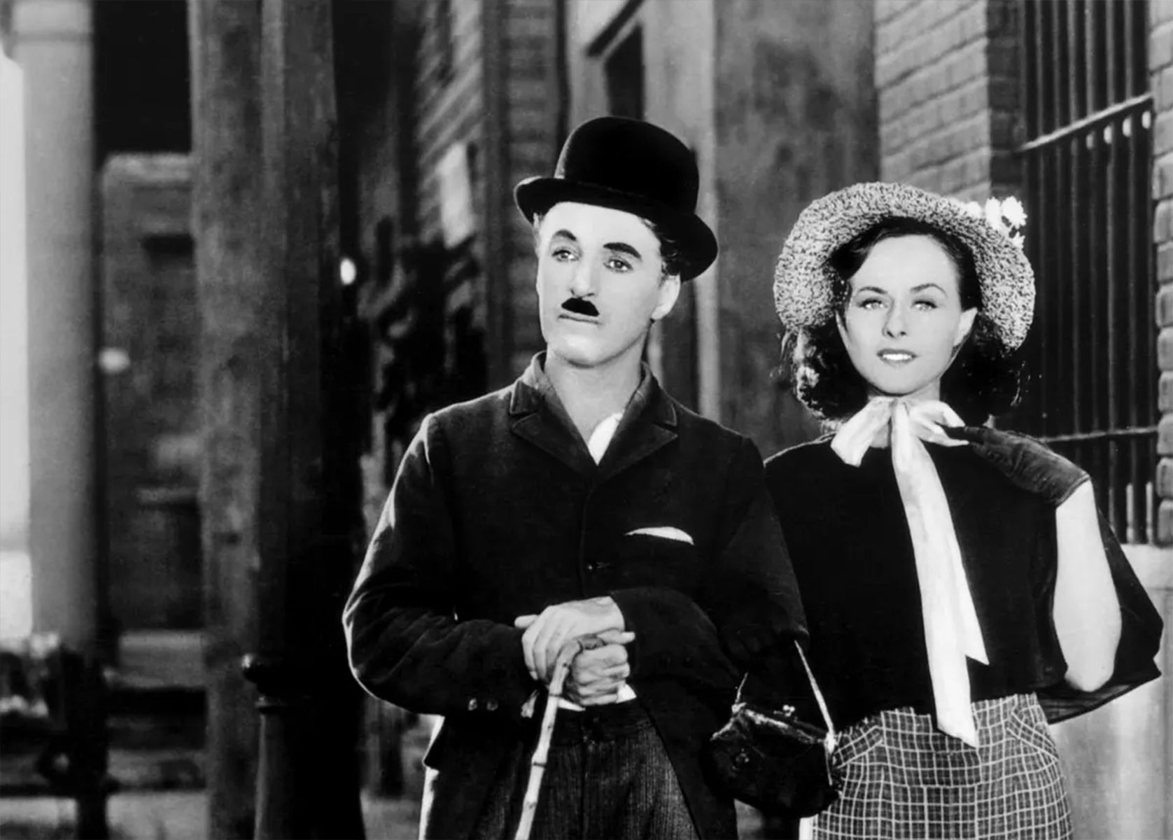 The Truth About That Time Jerry Seinfeld Dated A 17-Year-Old