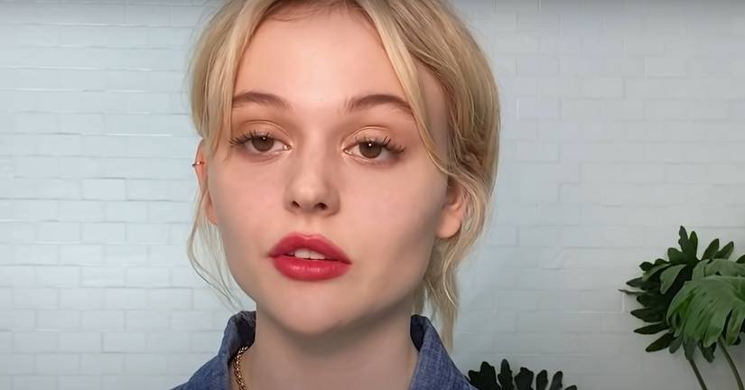 Was Emily Alyn Lind Actually Close With The Gossip Girl Cast Before The ...