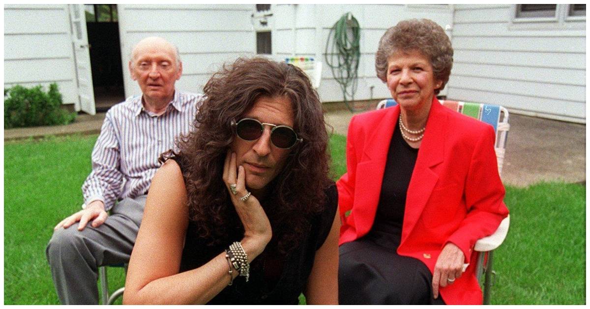 What Really Happened To Howard Stern's Parents?