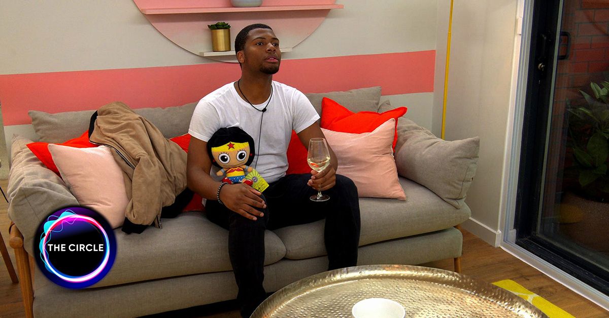 9 Fun Facts About The Contestant Rooms On 'The Circle'