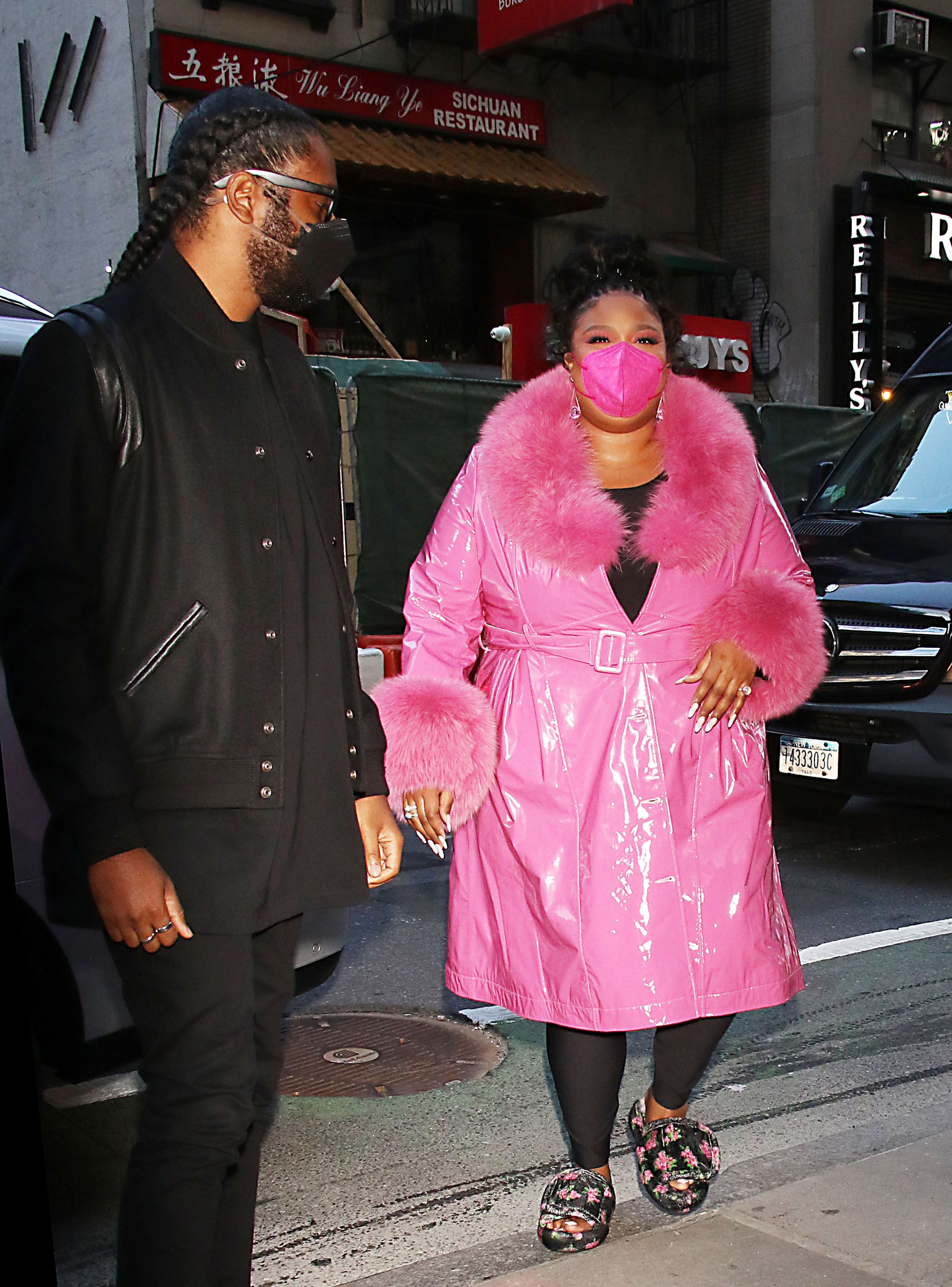 Myke Wright's Ex-Girlfriend Says Lizzo "Wasn't Very Nice" To Her ...