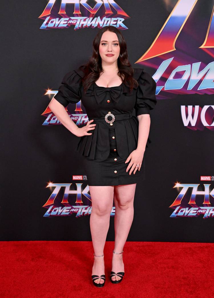 The Truth About 2 Broke Girls’ Beth Behrs And Kat Dennings’ Relationship During Filming