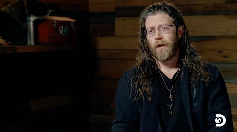 This Detail Hints That Alaskan Bush People Is Still Faking Its Filming ...