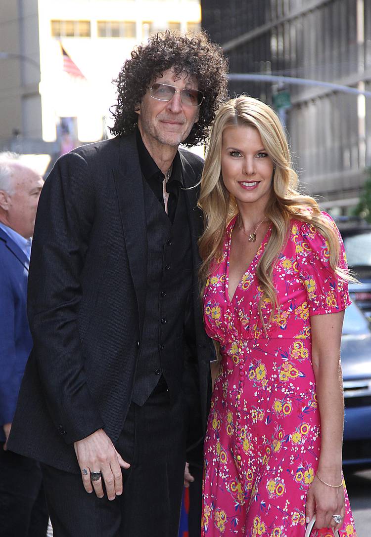 Howard Stern Disinvited A Staff Member From His Wedding Due To Their ...