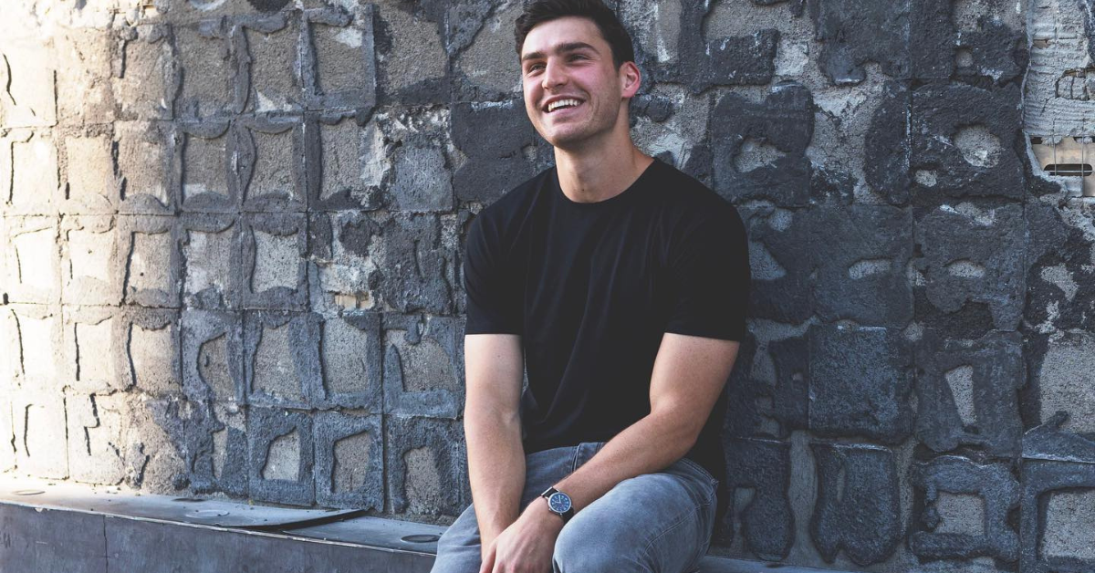 Julia Louis Dreyfus's Son Charlie Hall Is Extremely Guarded About His ...