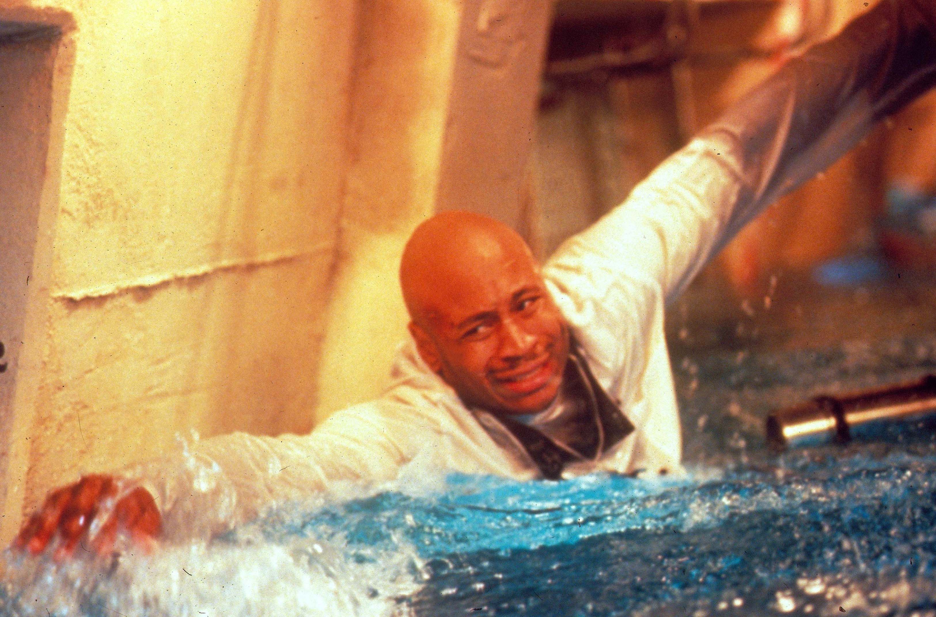 A Stunt In Deep Blue Sea Went Very Wrong For LL Cool J And It Could've ...
