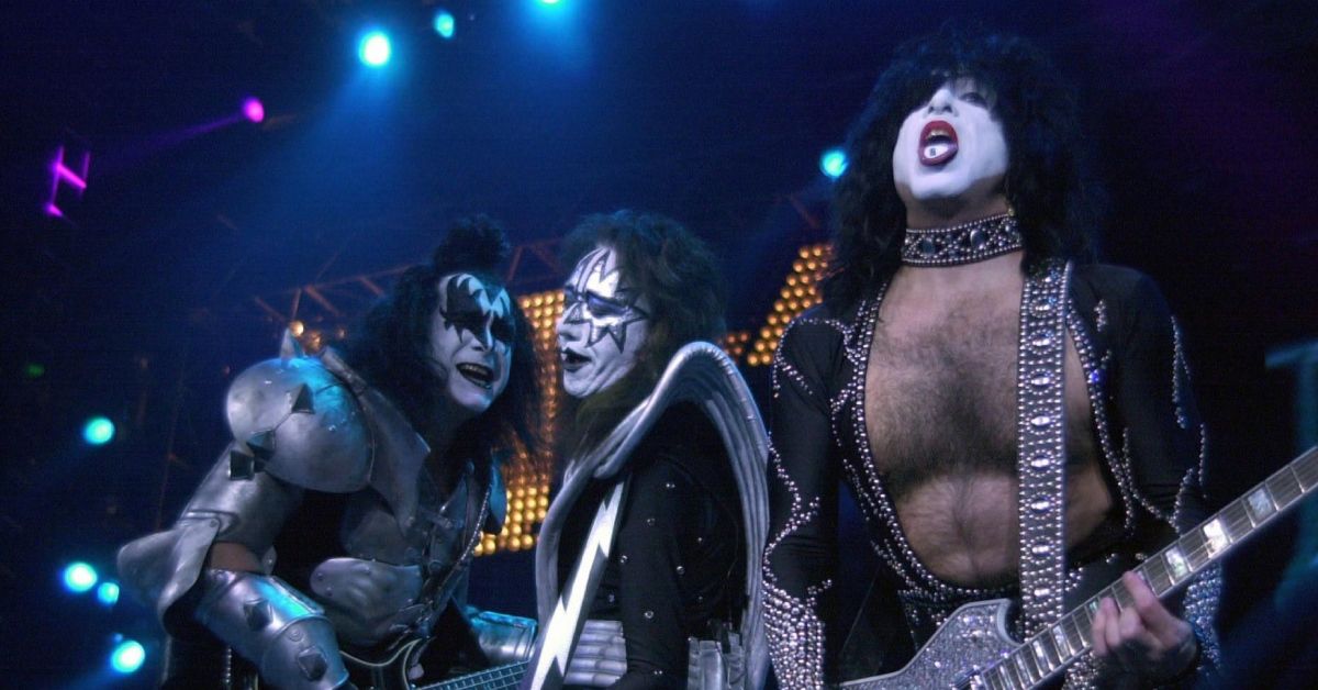 The Truth About David Lee Roth's Feud With Kiss Frontman, Gene Simmons