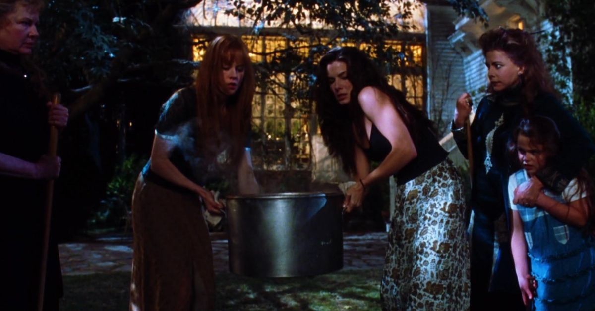 Why Sandra Bullock's Biggest '90s Cult Classic Found New Life Decades ...