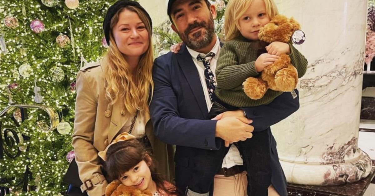 Emilie De Ravin Is Extremely Private About Her Family Life, Here's What ...