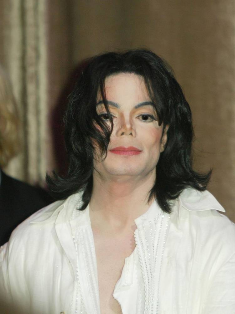Insiders Revealed Michael Jackson's Real Voice Was Completely Different ...