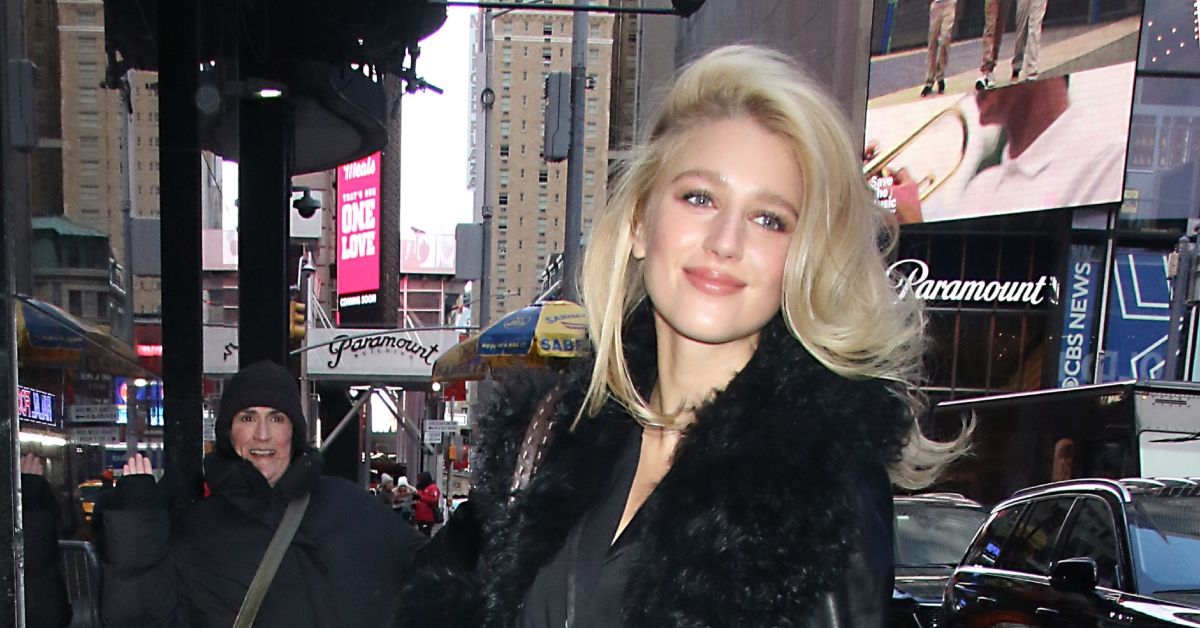 Julia Schlaepfer And Brandon Sklenar's Relationship In 1923 Was Far ...