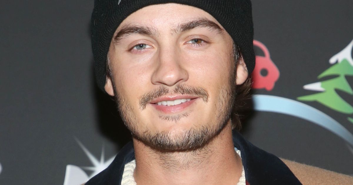 Brandon Thomas Lee Isn’t Nearly As Rich As His Mother Pamela Anderson, But Here’s How He Makes ...