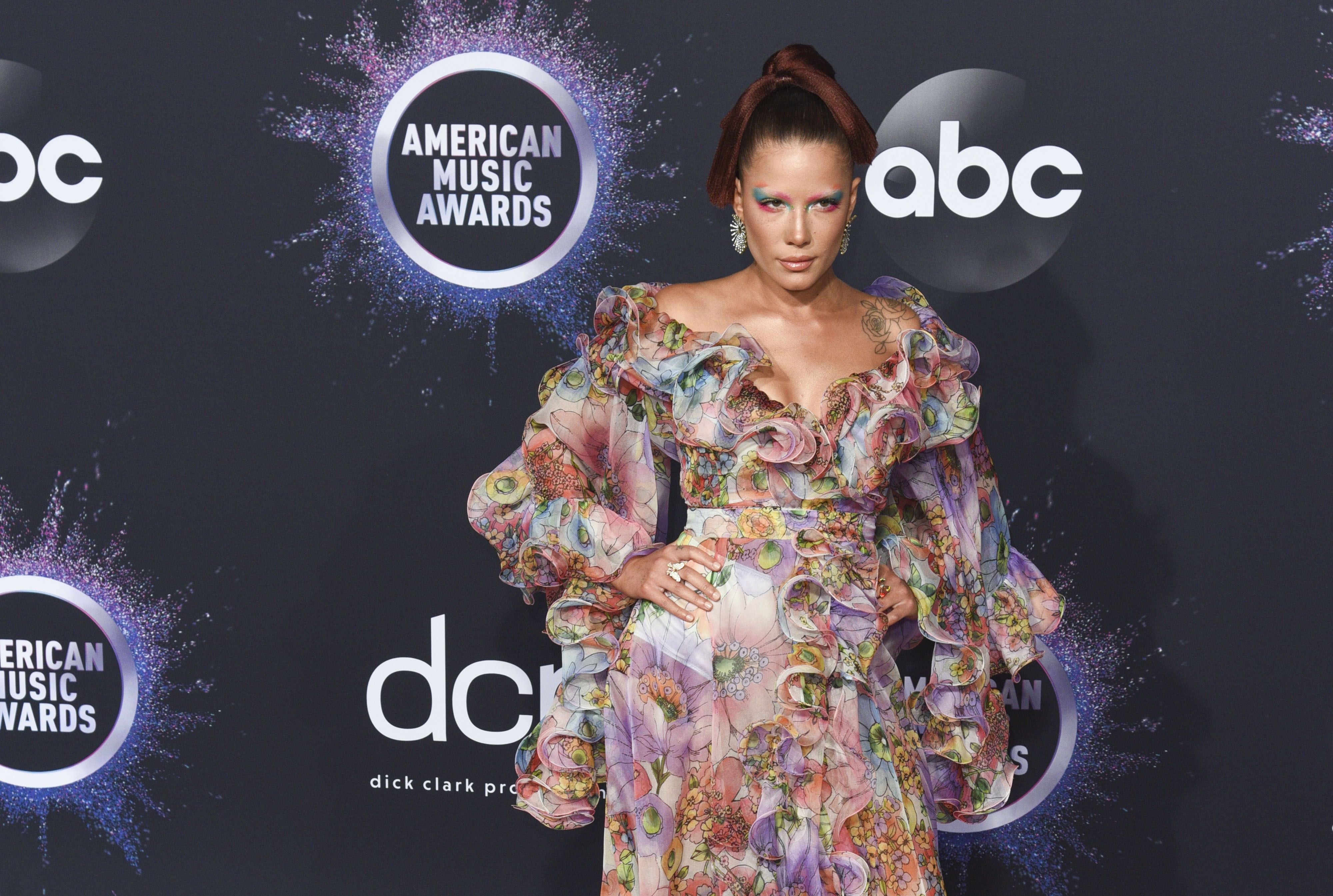 The Misuse Of Pronouns Caused Halsey To Stop Doing Press And Interviews