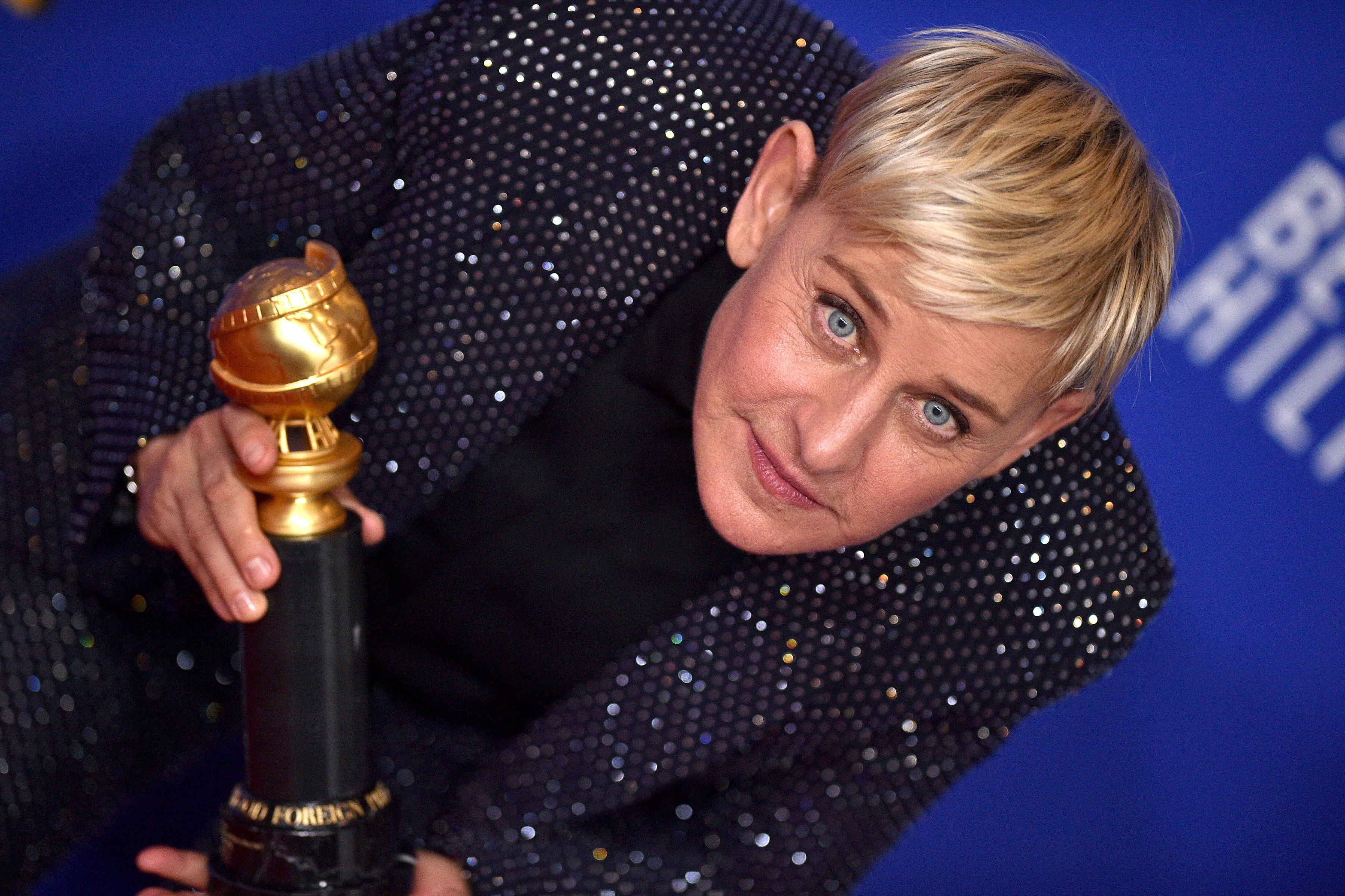 Ellen DeGeneres Completely Broke Down In Tears On Her Show And Told The ...