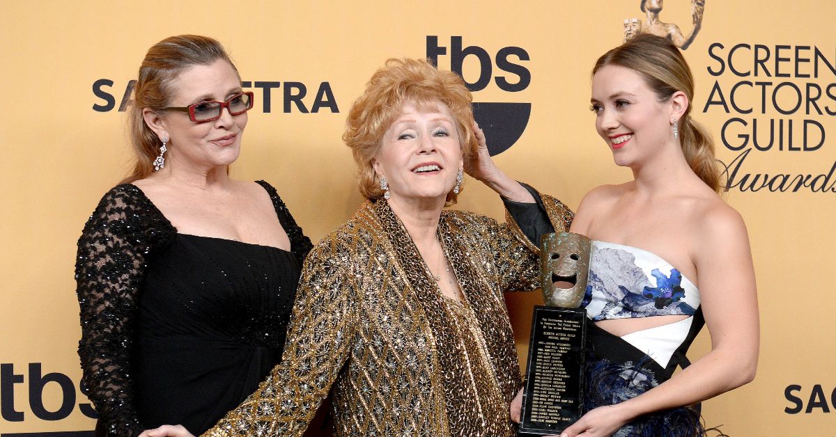 Billie Lourd Has A Terrible Relationship With Mother Carrie Fisher's ...
