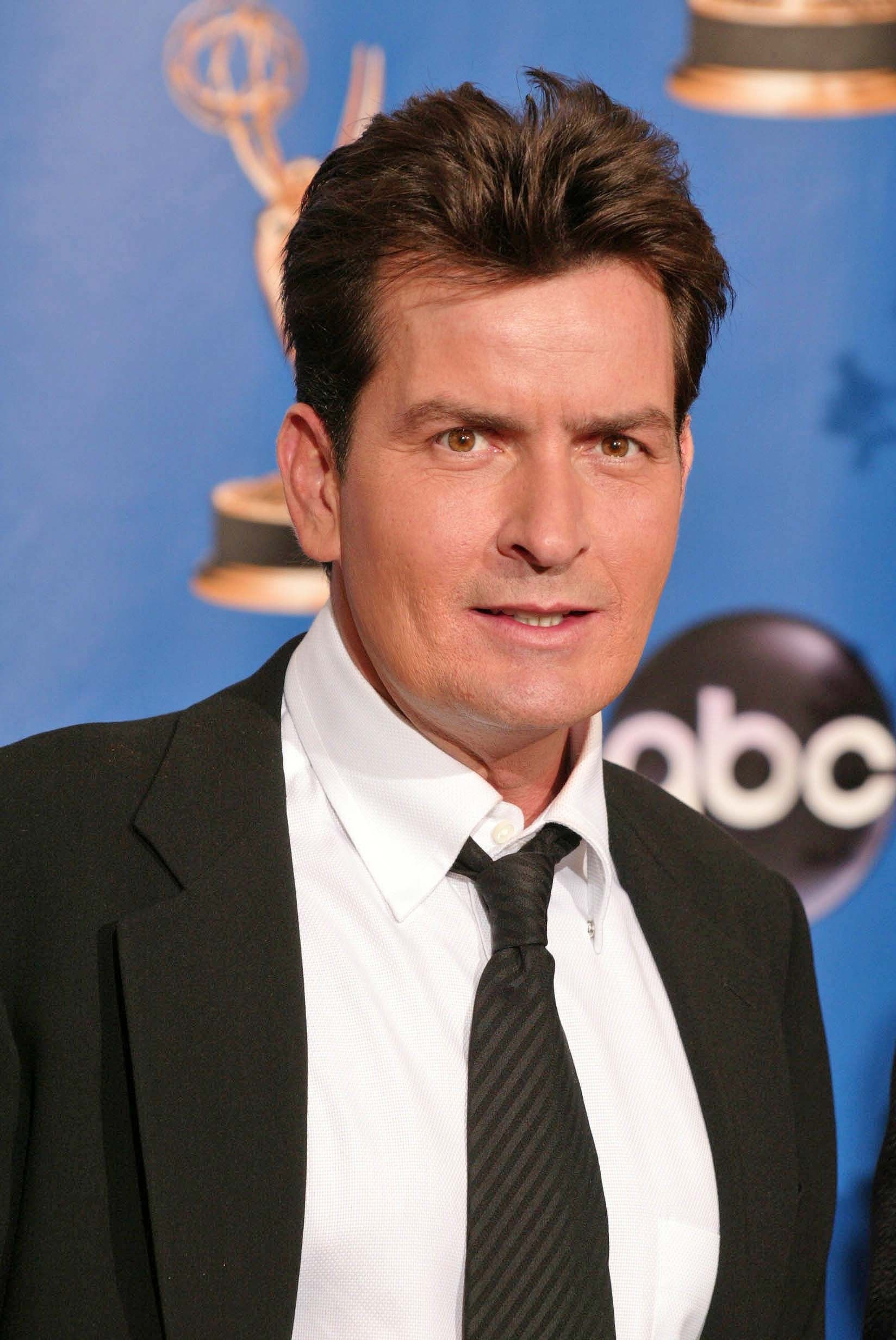 Charlie Sheen's Instagram, Twitter & Facebook on IDCrawl