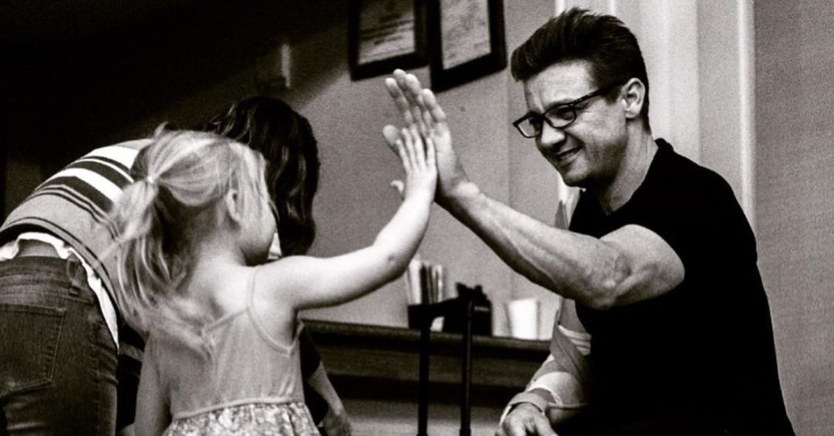 How Often Does Jeremy Renner Actually See His Daughter Ava After His ...