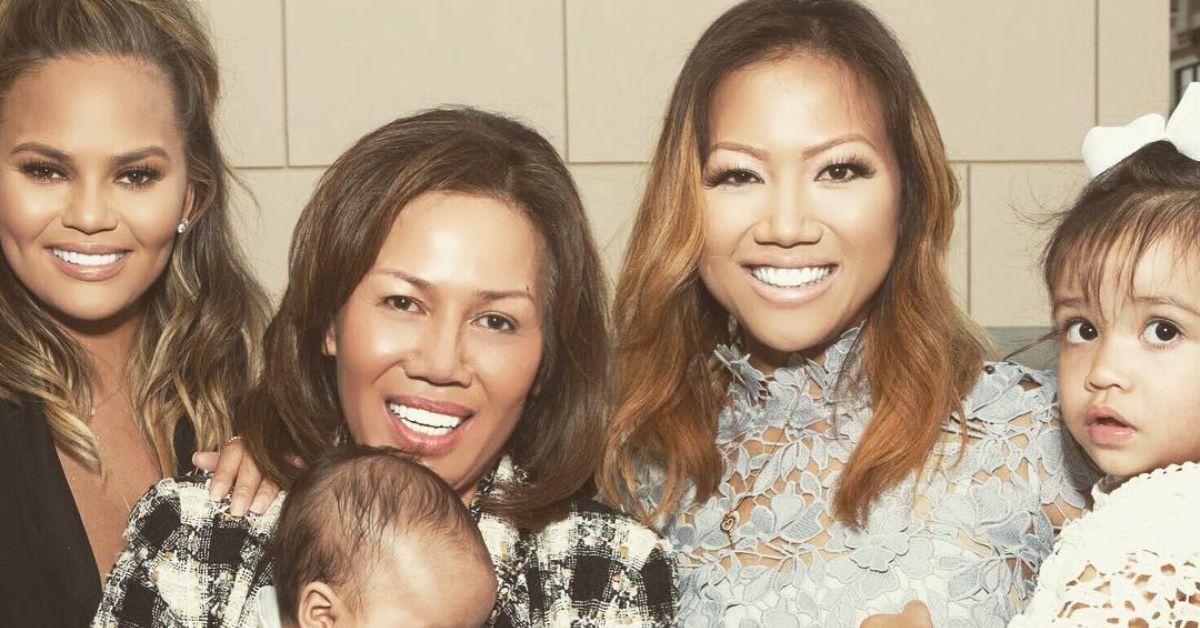 Chrissy Teigen May Not Have An Identical Twin, But She Does Have A ...