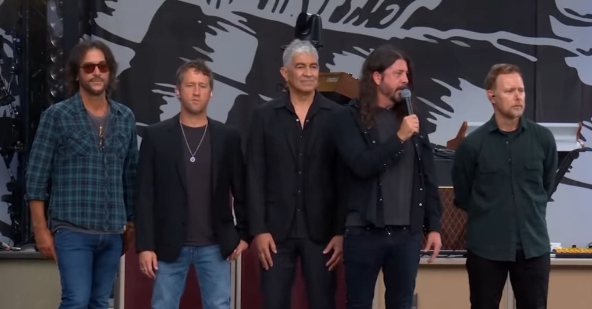 This Is How The Foo Fighters Are Paying Tribute To Taylor Hawkins (In ...