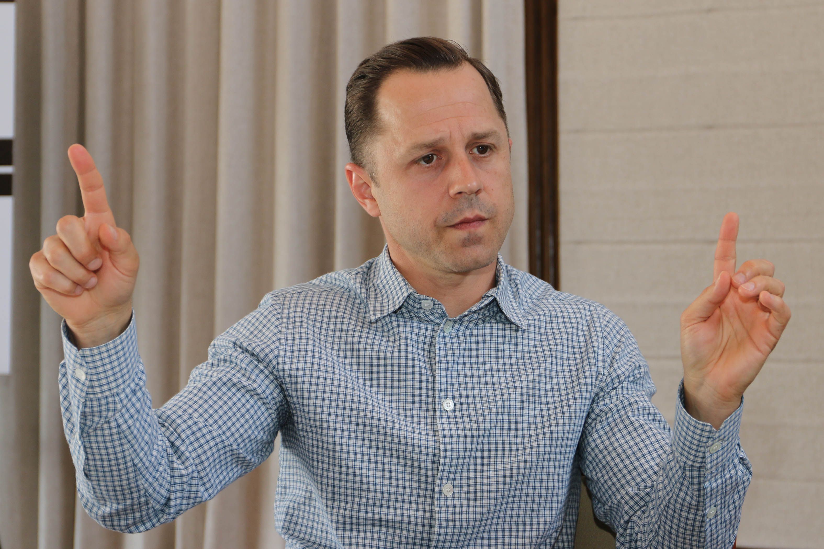 The One Friends Actor That Might've Played Two Different Roles During ...