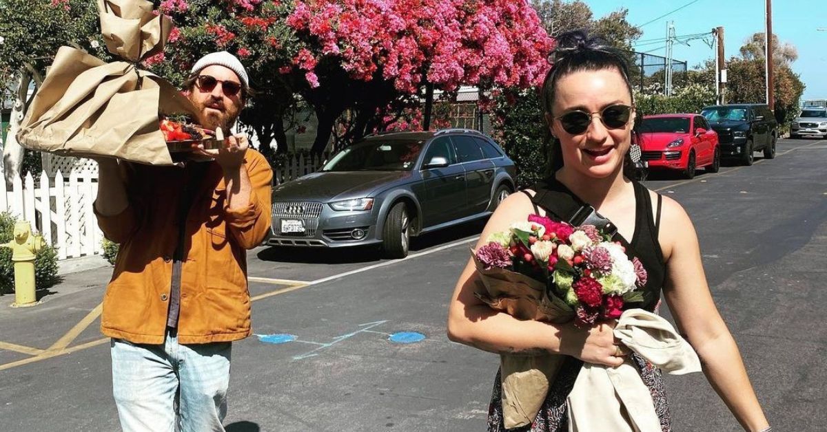 Renée Felice Smith Lives A Very Private Life But Her Instagram Reveals ...