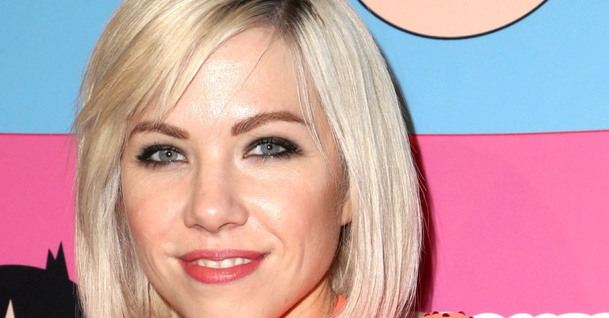 Carly Rae Jepsen's Life Now Is A Far-Cry From The Fame She Got After ...