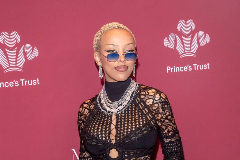 Why Doja Cat's Fans Criticized Her Boyfriend, J. Cyrus (And How The ...