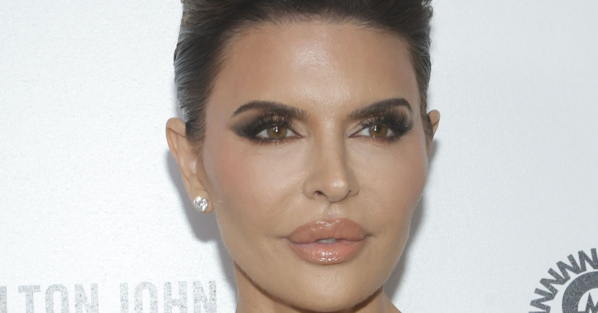 Here's Why Lisa Rinna's Lips Look Like That