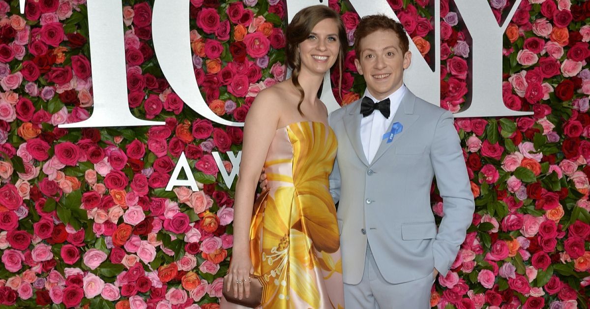 Ariana Grande's Rumored Boyfriend Ethan Slater Was Married With Kids ...