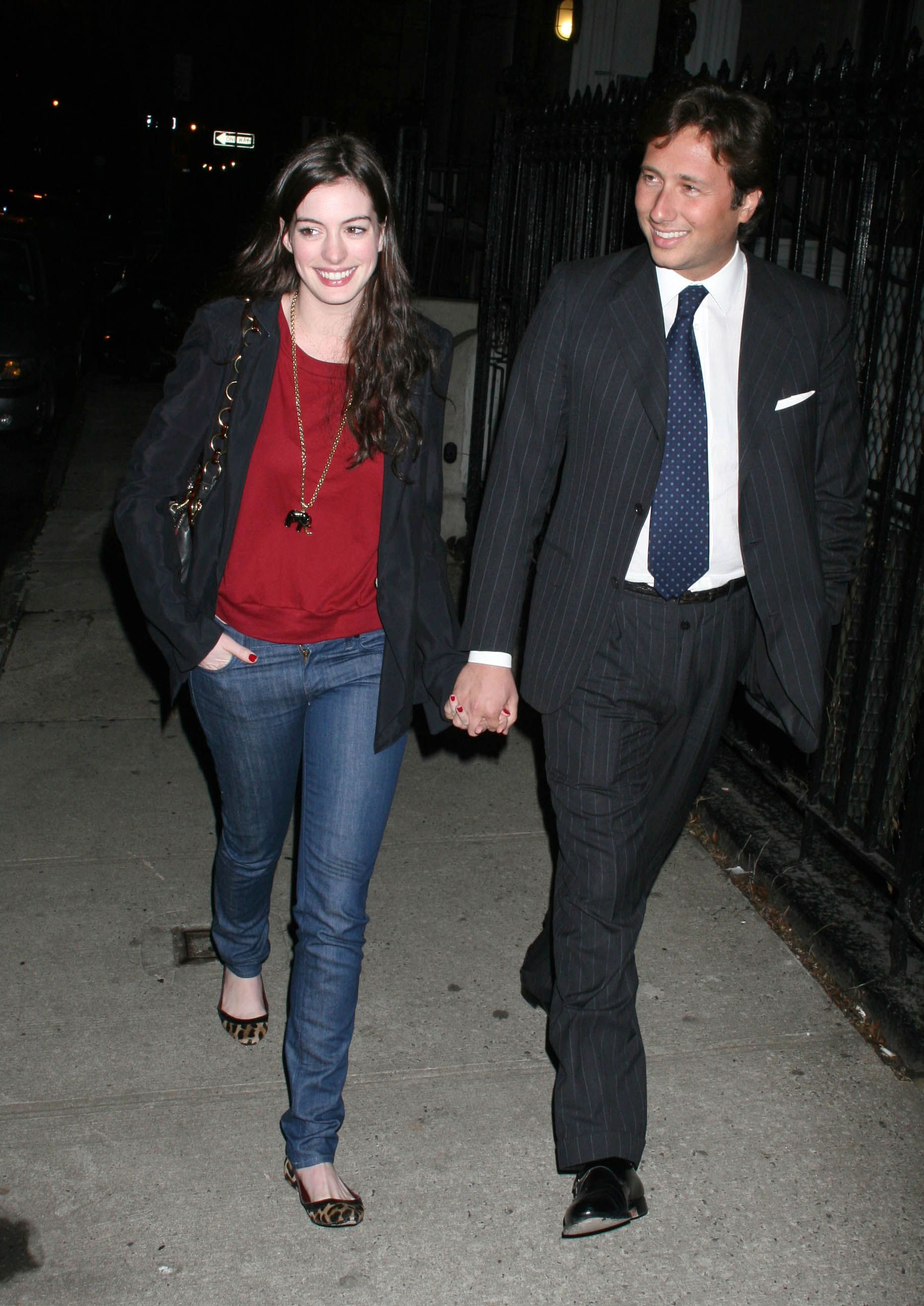 Anne Hathaway Quickly Ended Her Relationship With An Ex After He Was ...