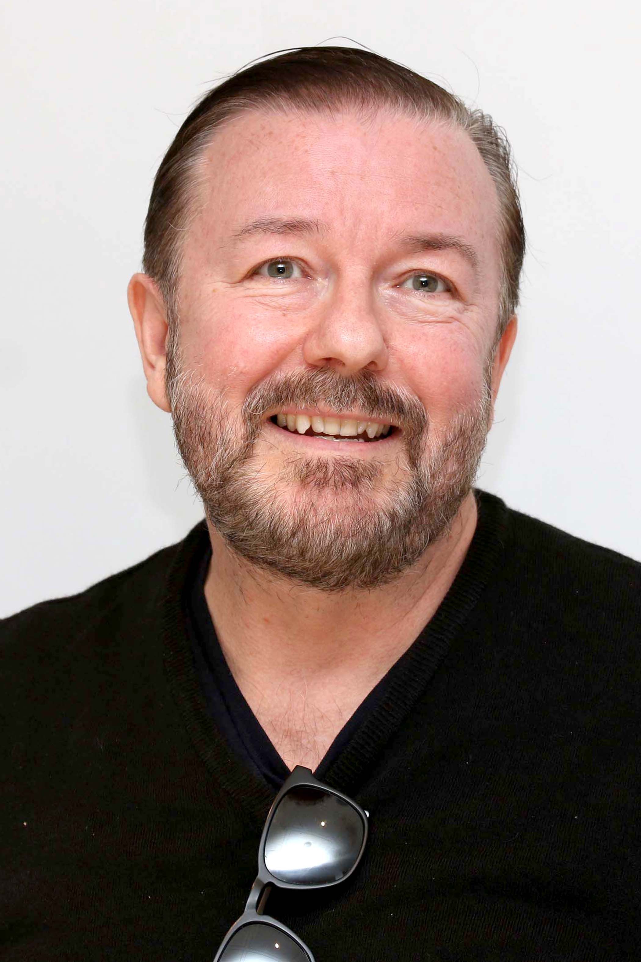 10 Celebrities Who Failed Terribly On Sean Evans' 'Hot Ones'