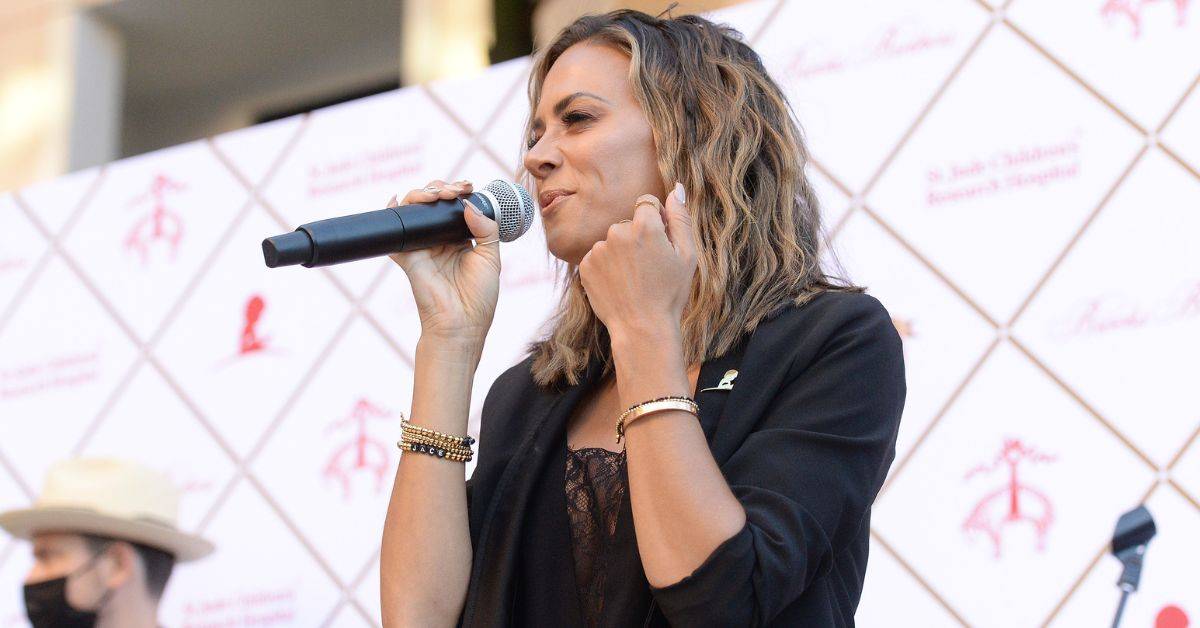 Jana Kramer Angers Swifties After Insulting Comments About Travis Kelce ...