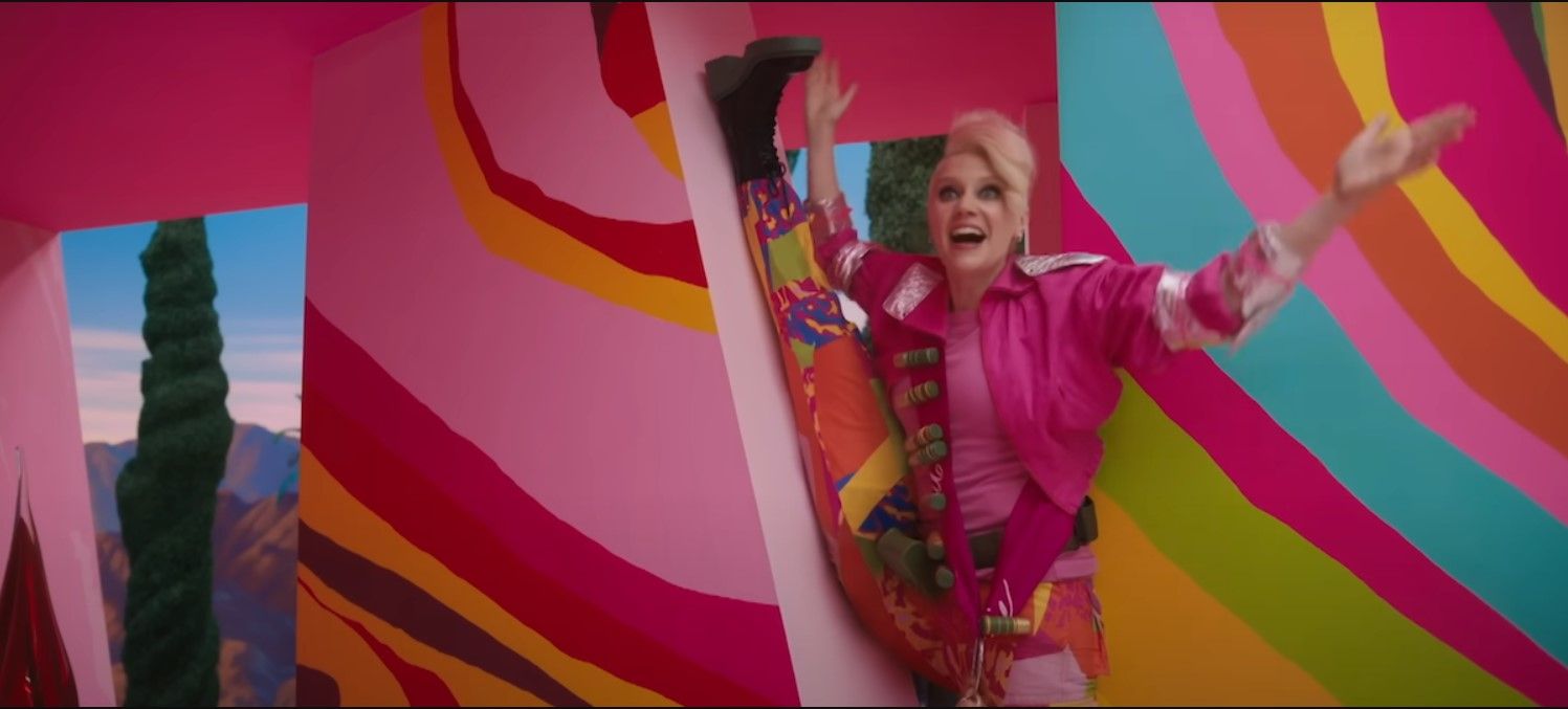 Kate McKinnon Used A Fake Leg That Went Unnoticed In Barbie