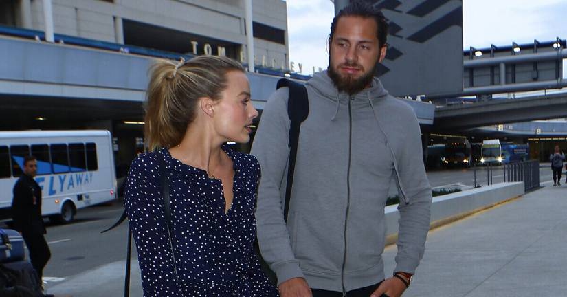 Margot Robbie Was The Ultimate Class Act Stopping For A Deaf Fan And ...