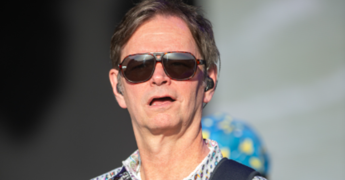 The Members Of The Beach Boys, Ranked From Richest To Poorest