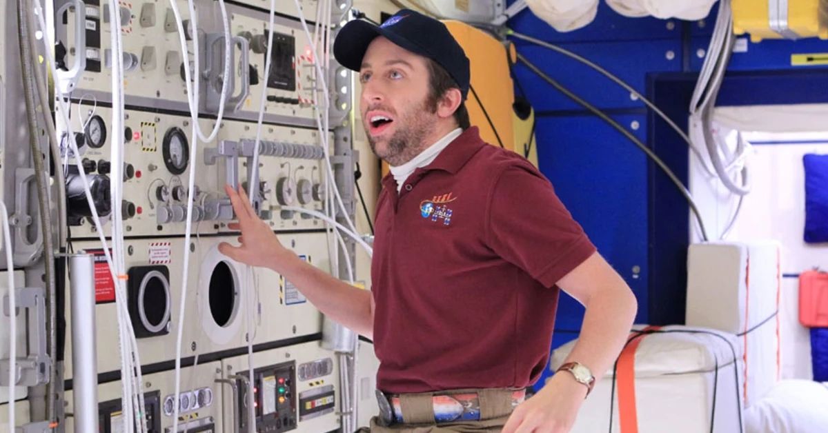 Simon Helberg Battled A Secret Health Condition While Filming Big Bang ...