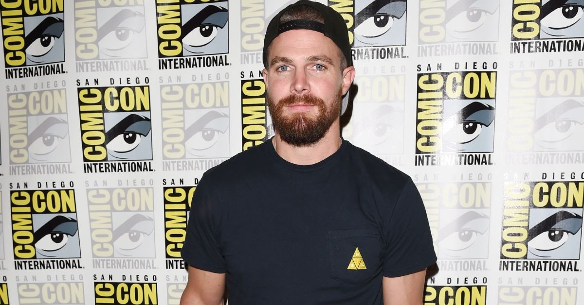 Does The Origin Of Stephen Amell's Arrow Grave Meme Have To Do With His ...