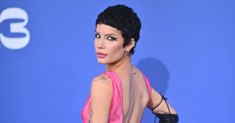 Halsey Was Forced To Perform Alongside G-Eazy On GMA After Just Finding ...