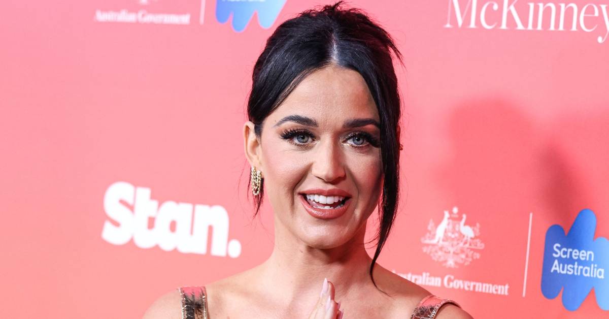 Katy Perry Has Huge Wardrobe Malfunction On ‘American Idol’ After ...