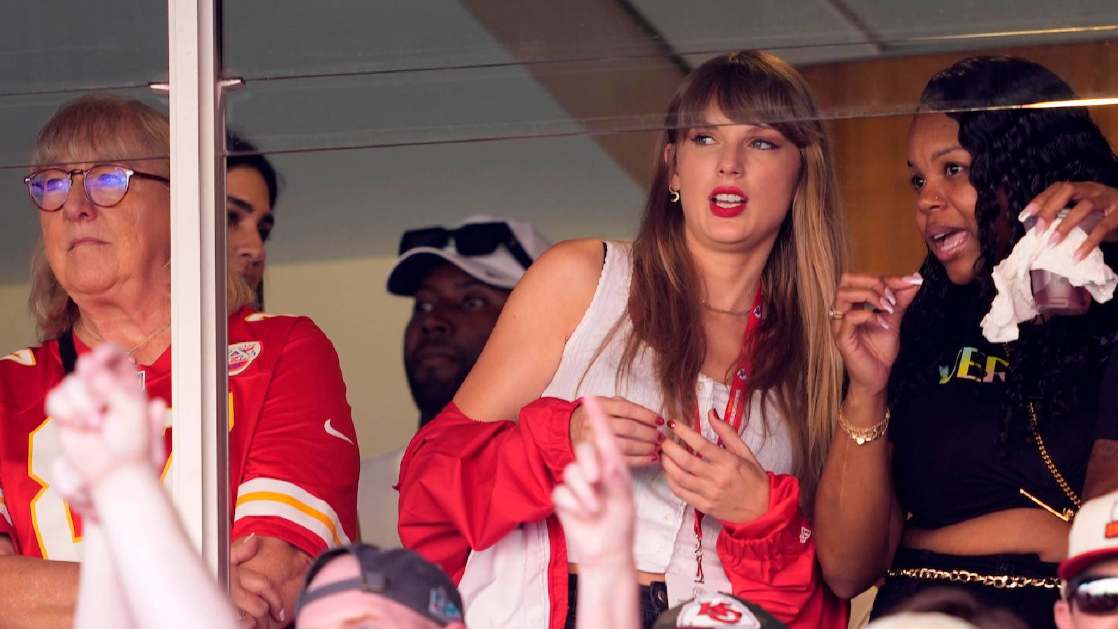 How Much Money Did NFL Gain From The "Taylor Swift Effect" Despite The Kansas City Chiefs ...