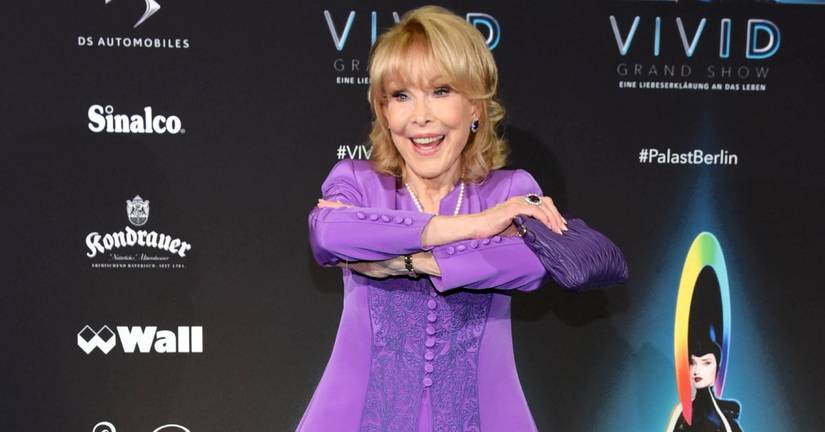 Did I Dream Of Jeannie Star Barbara Eden Have A Secret Romantic ...