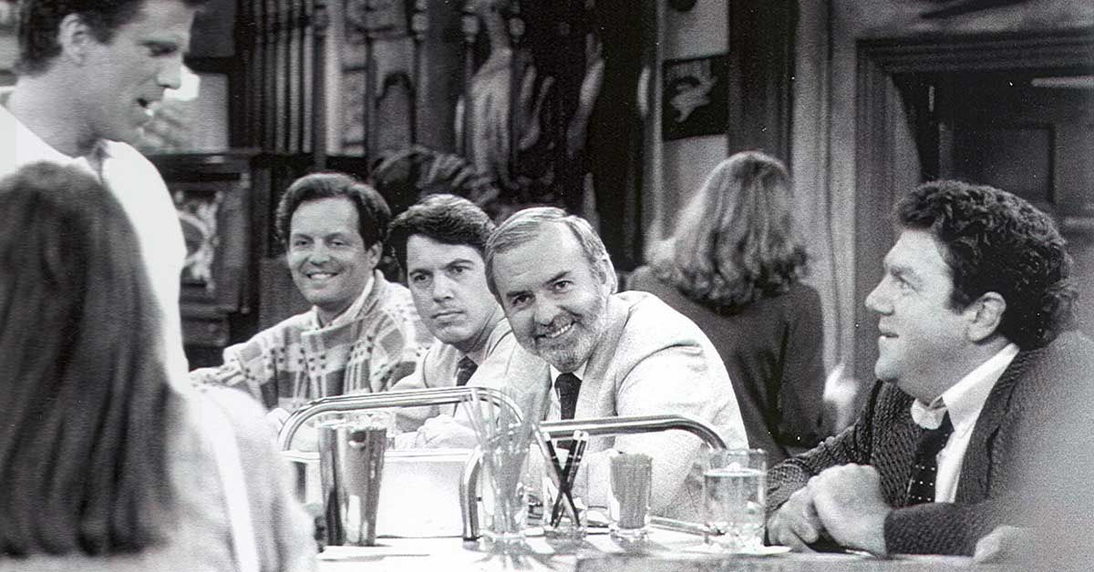 The Cast of Frasier Suffered An Immeasurable Loss Right Before The Show's Ninth Season