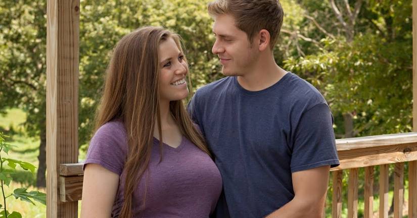 Joy-Anna Forsyth's YouTube Channel Showed How Different The Duggar ...