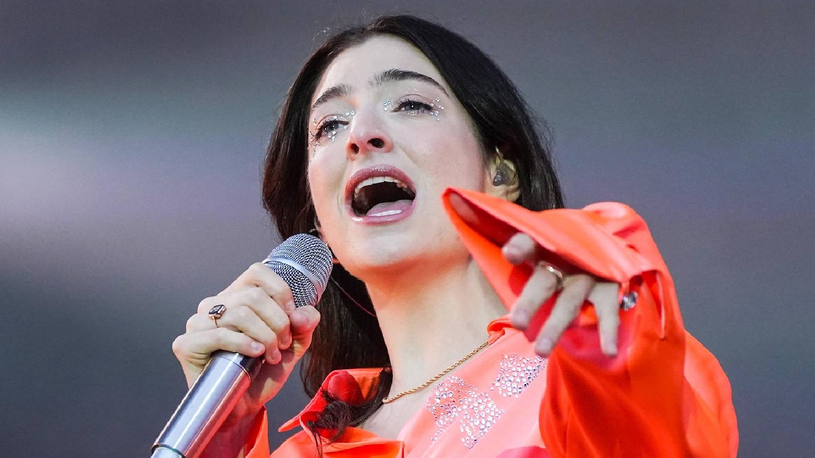Lorde Hints She’s Releasing New Music After Heartbreaking Reaction To ...