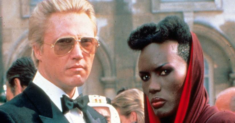 Grace Jones Slapped An Interviewer Live On Air Then Defended Her ...